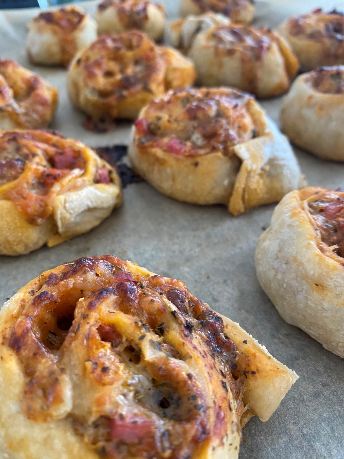 Pizzasnurrer av restene - Drivhusetmitt